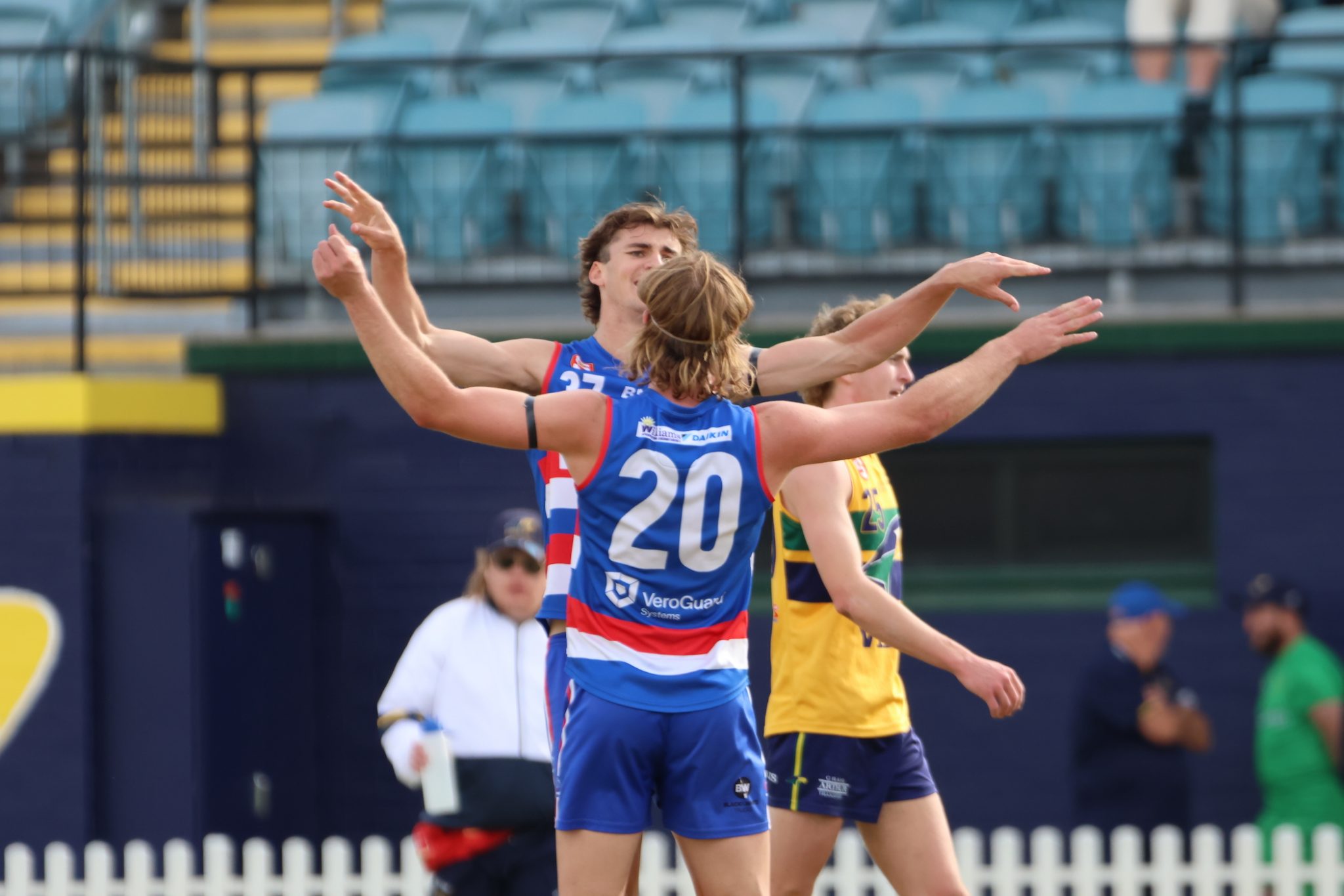 Around the Grounds: Twin father-son guns make senior debuts - Aussie ...