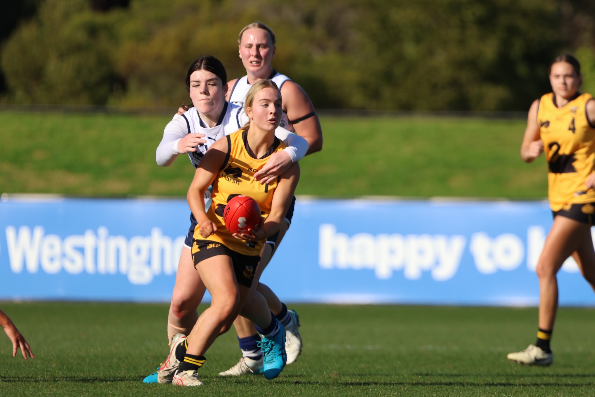 Half-century head start sees Country salute - Aussie Rules Rookie Me ...
